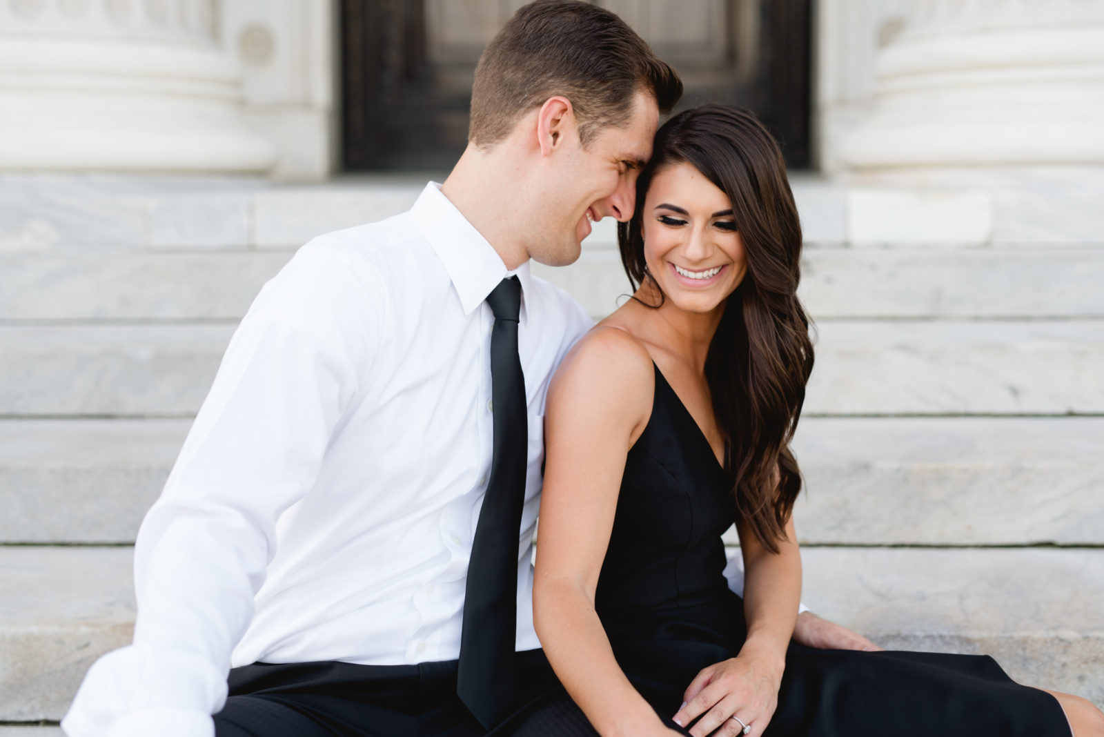 Amy & Greg | Timeless Engagement Session at the Cleveland Art Museum ...
