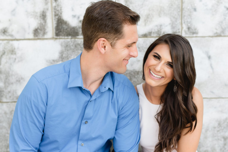 Amy & Greg | Timeless Engagement Session at the Cleveland Art Museum ...