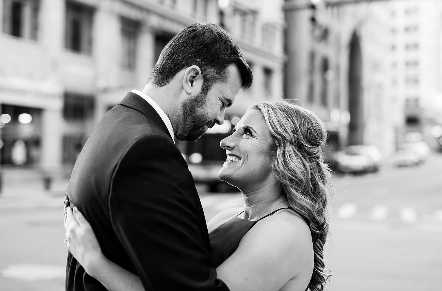 Ashlee & Michael | Downtown Detroit Engagement Session | Niki Marie ...