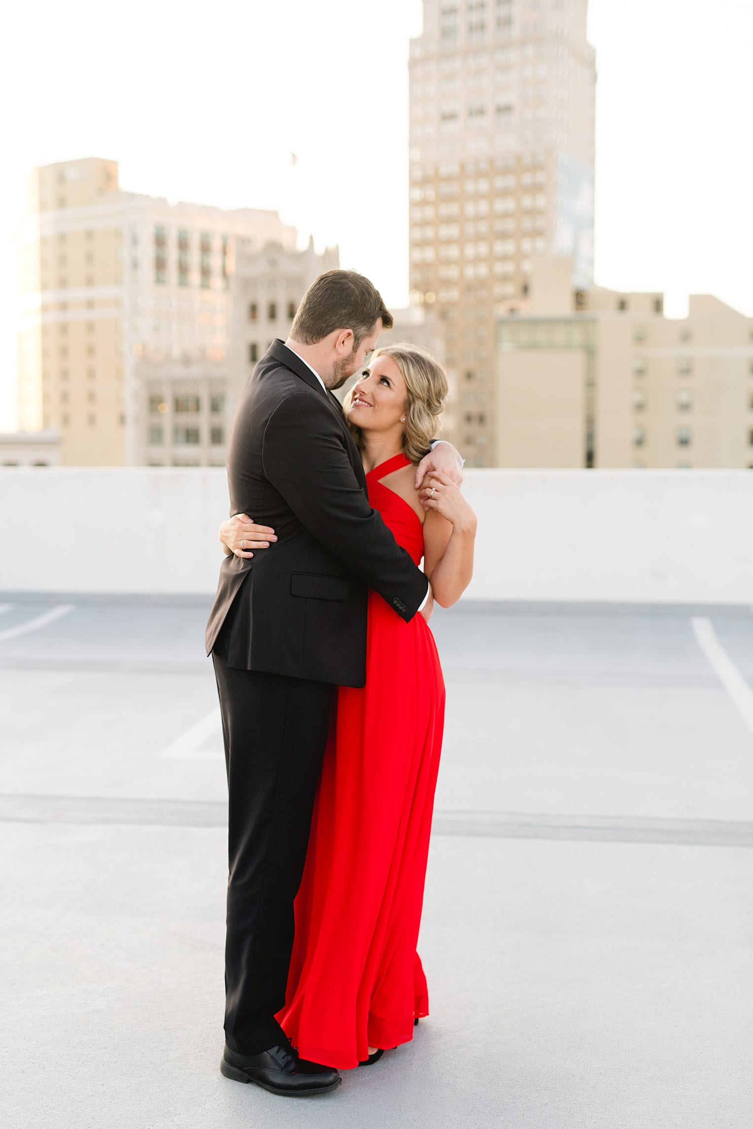 Ashlee & Michael | Downtown Detroit Engagement Session | Niki Marie ...
