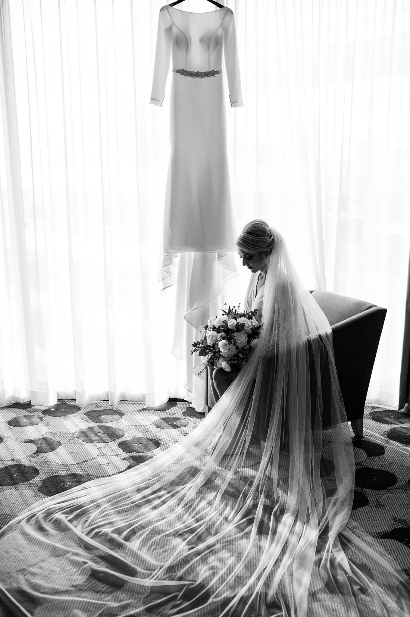 Ellen & Ross | Timeless Downtown Chicago Wedding | Niki Marie Photography