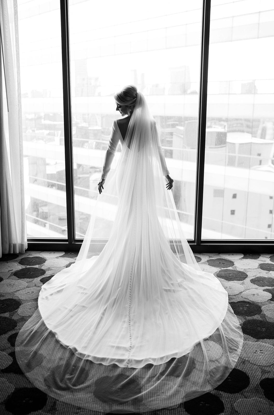 Ellen & Ross | Timeless Downtown Chicago Wedding | Niki Marie Photography